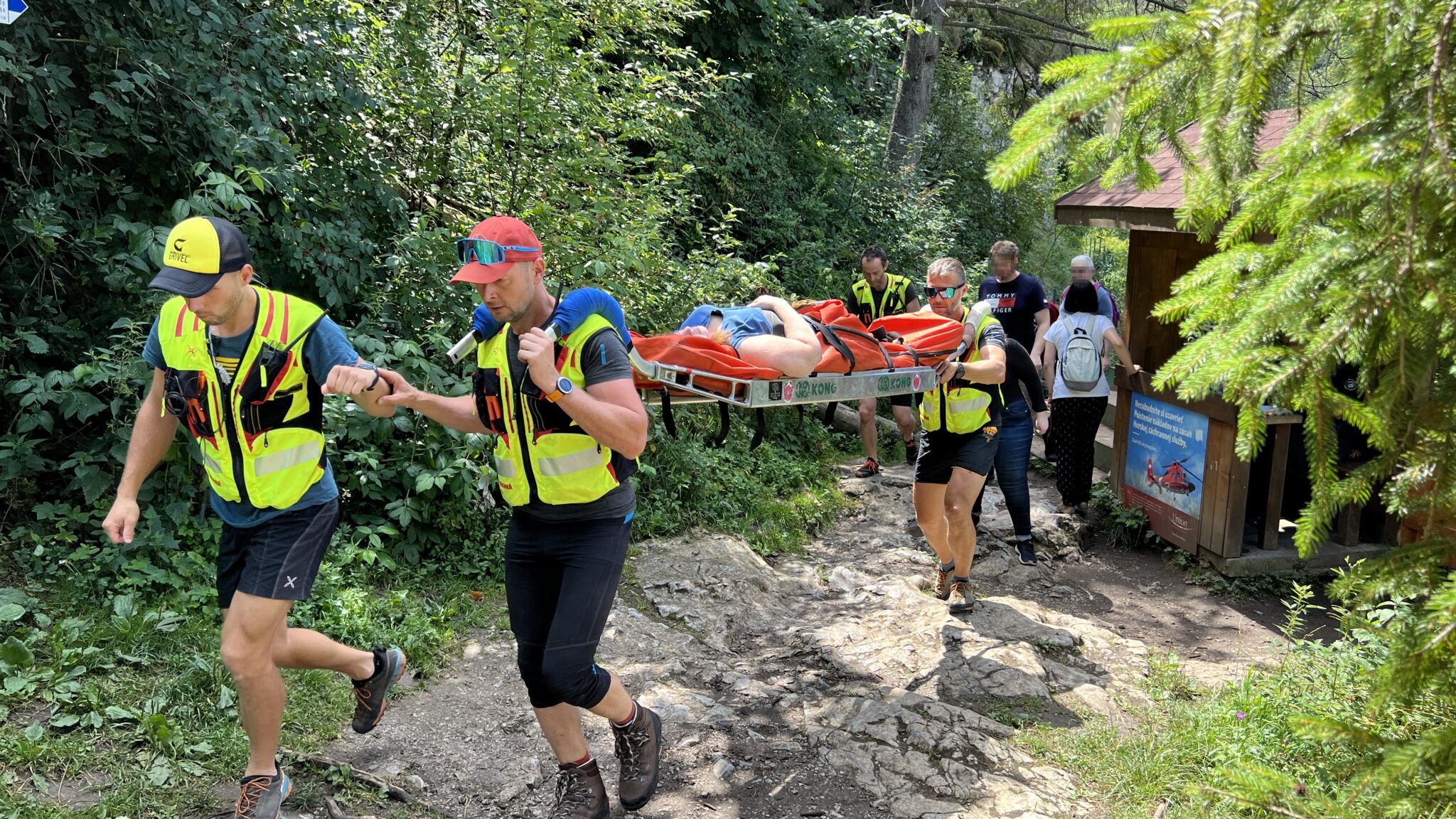 Horská záchranná služba – Mountain Rescue Service